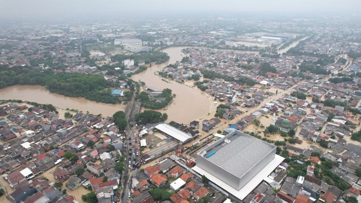 Tujuh Kecamatan di Bekasi Terendam Banjir, Dipicu Air Kiriman dari Bogor - Radar Sumbar